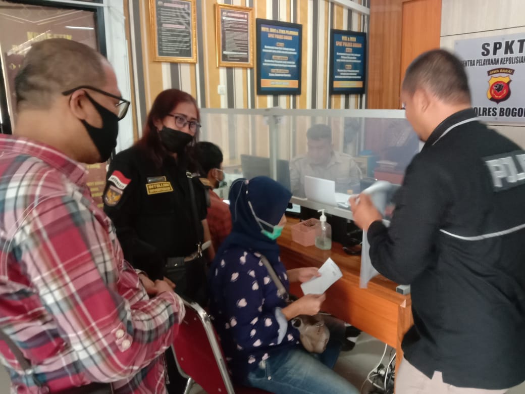 Arogan, Wakasek SMAN 1 Rumpin Usir dan Dorong Wartawati